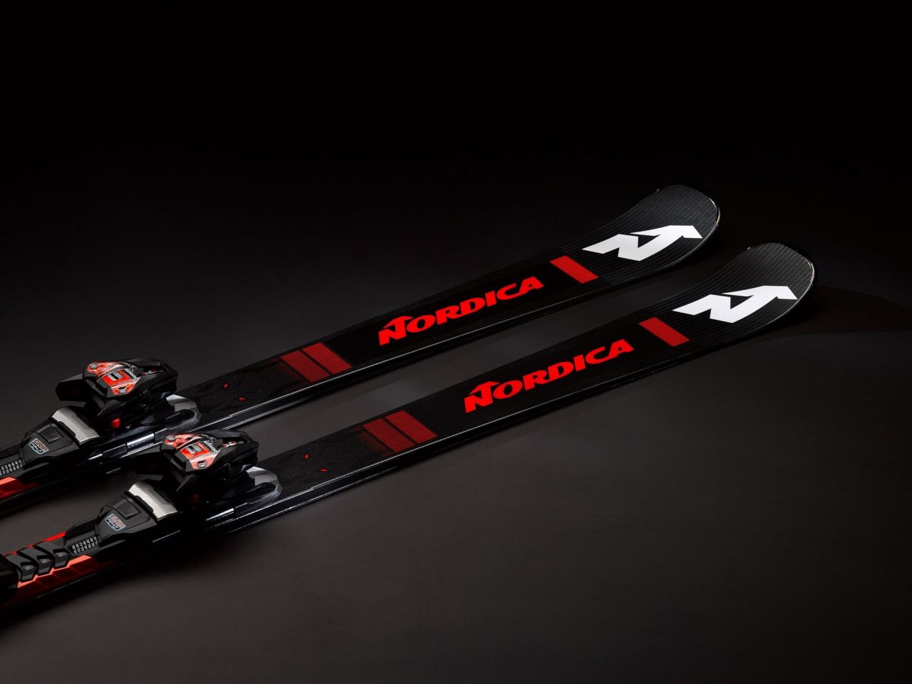 Nordica Dobermann Spitfire 72 RB FDT BLACK/RED | SportFits Shop